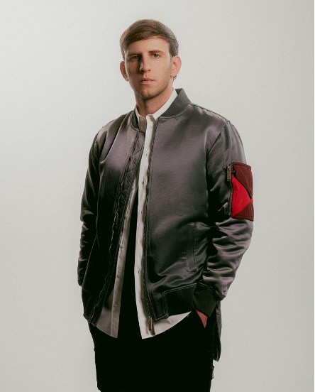 GRAMMY-NOMINATED ARTIST ILLENIUM UNVEILS NEW SINGLE “WAR” WITH LØ ...